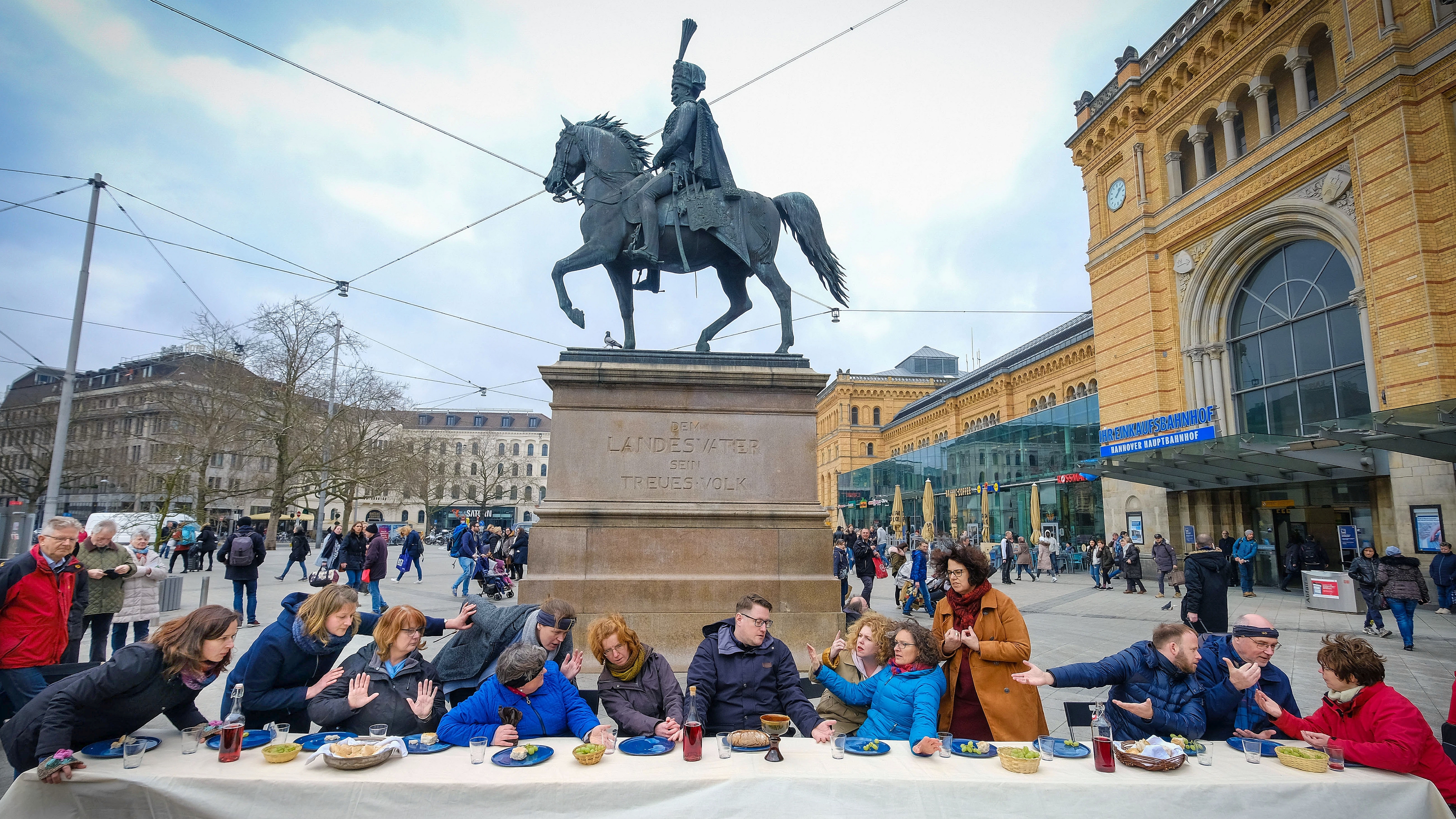 Bildergalerie Abendmahl – EKD